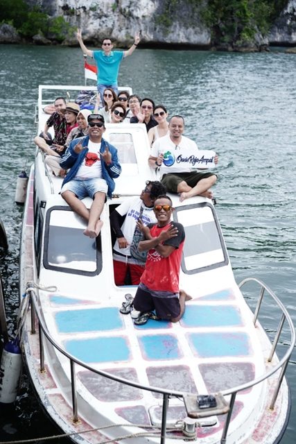 Sewa Kapal Raja Ampat Boat Rental #1Terpercaya 2025