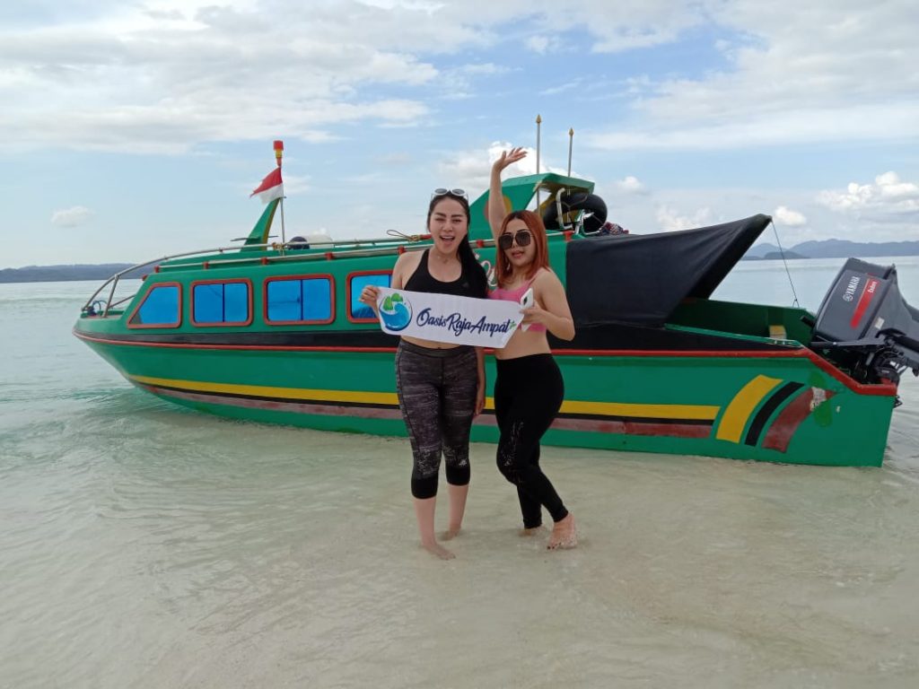 Sewa Kapal Raja Ampat Boat Rental #1Terpercaya 2024