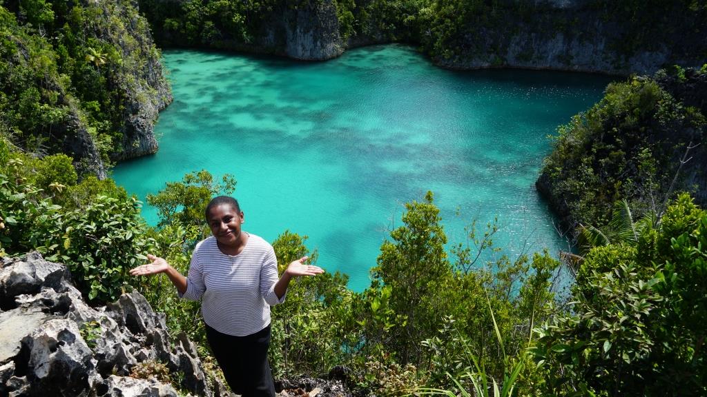 Tour 2 Hari 1 Malam Kalibiru, Menyusuri Sungai Biru Raja Ampat